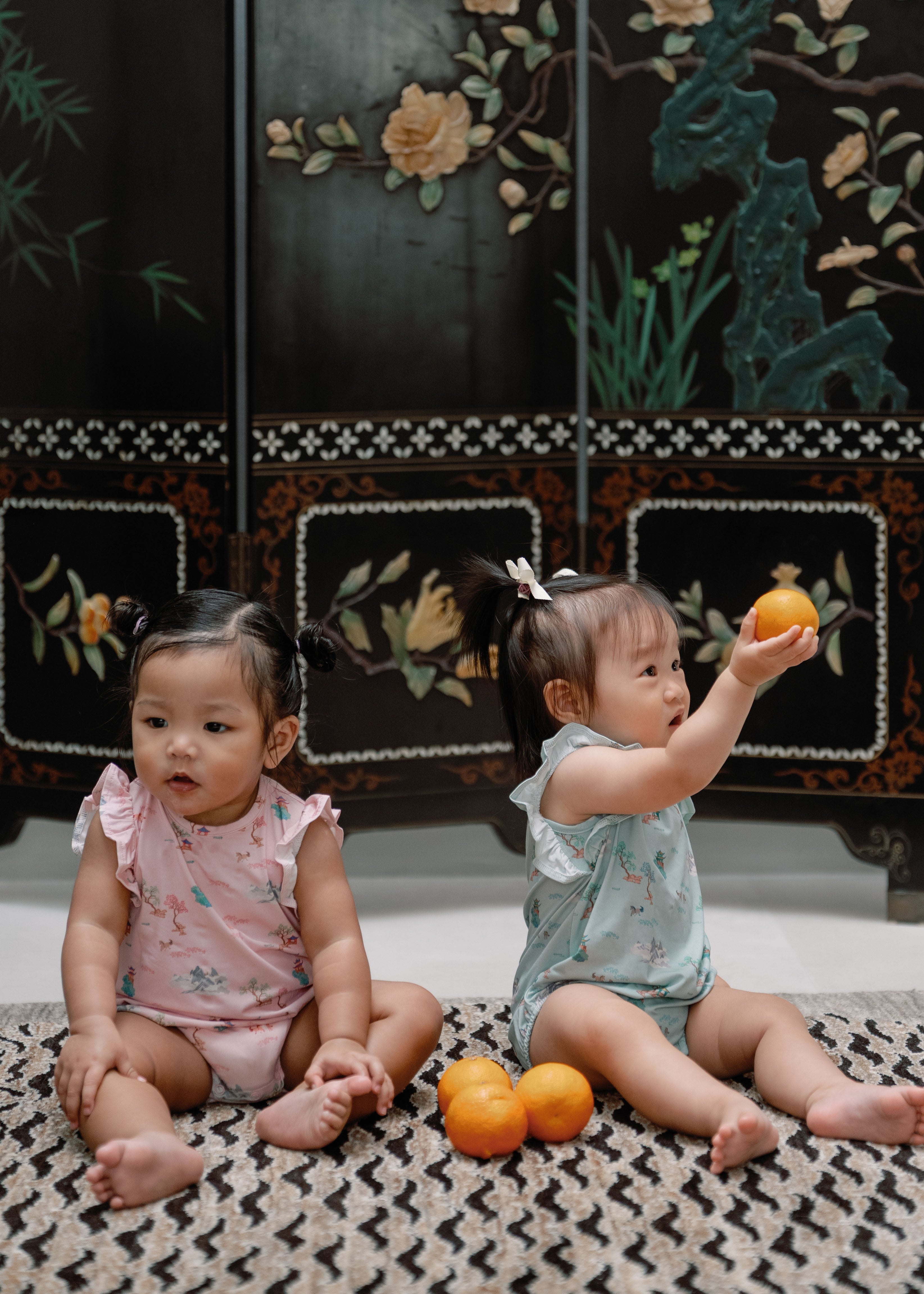 What Kids Should Wear for Reunion Dinner – These Tiny Things